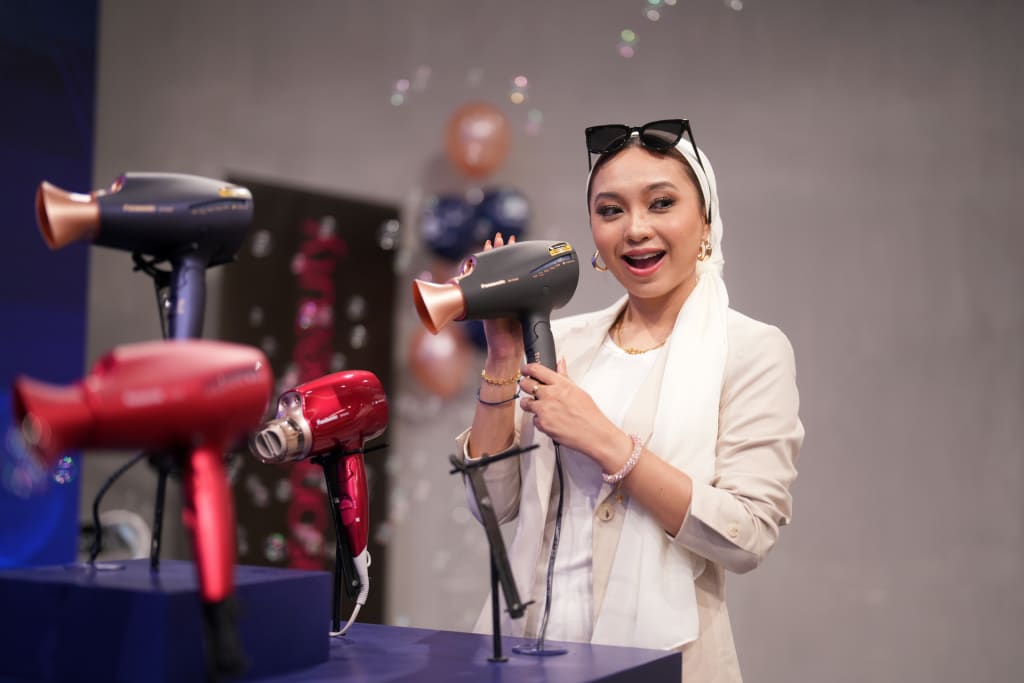 Panasonic's Nanoe™ Hair Dryer EH-NA98—Now in Chic Navy!