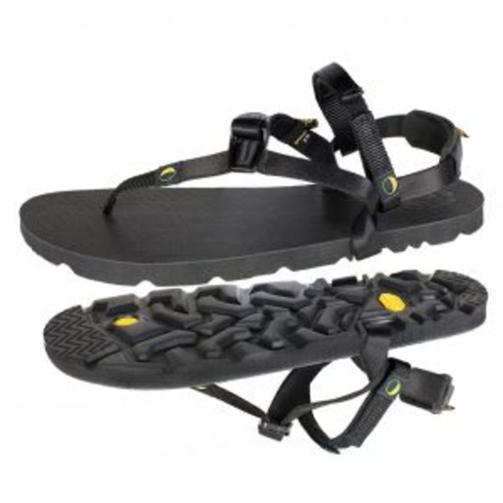 13 Rekomendasi Sandal Outdoor Terbaik 2024