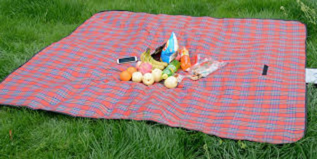 11 Rekomendasi Tikar Lipat yang Bagus & Cantik di Indonesia 2025