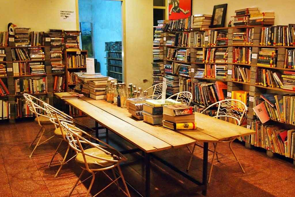 Pentingnya Mengetahui 5 Cara Membaca Buku yang Benar & Efektif