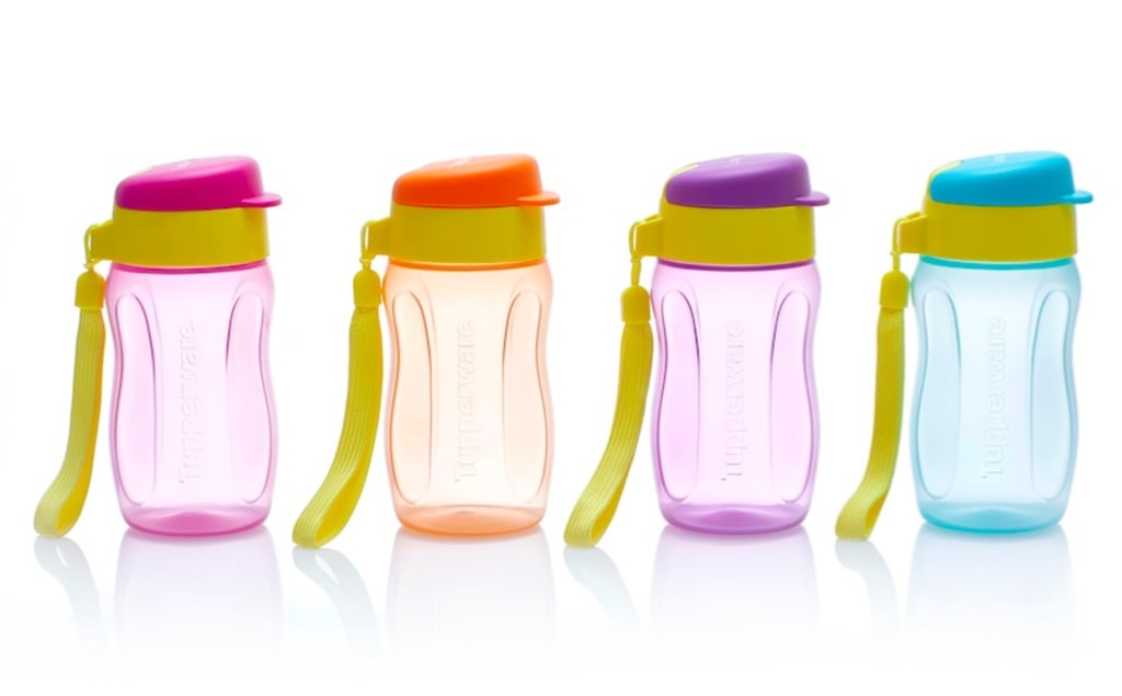 11 Tupperware Botol Minum Terbaru di Indonesia 2021 - Besar & Kecil