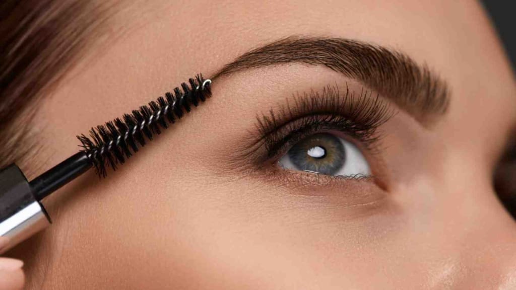 Rekomendasi 10 Merk Eyebrow Gel Terbaik 2024