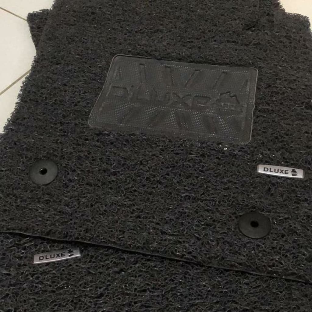 10 Pilihan Karpet Mobil Terbaik & Bagus 2024