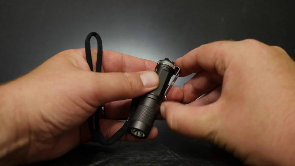 13 Rekomendasi Senter Terbagus & Terbaik di Indonesia 2024