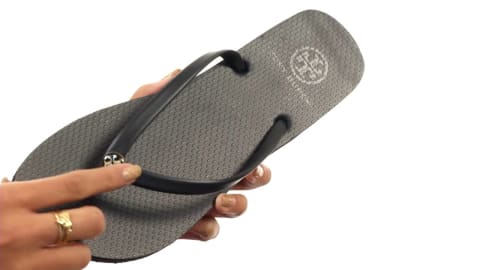 11 Sandal Jepit Wanita Kekinian yang Bagus & Cantik di Indonesia 2026