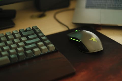 11 Pilihan Mouse Gaming Terbaik di Indonesia 2025