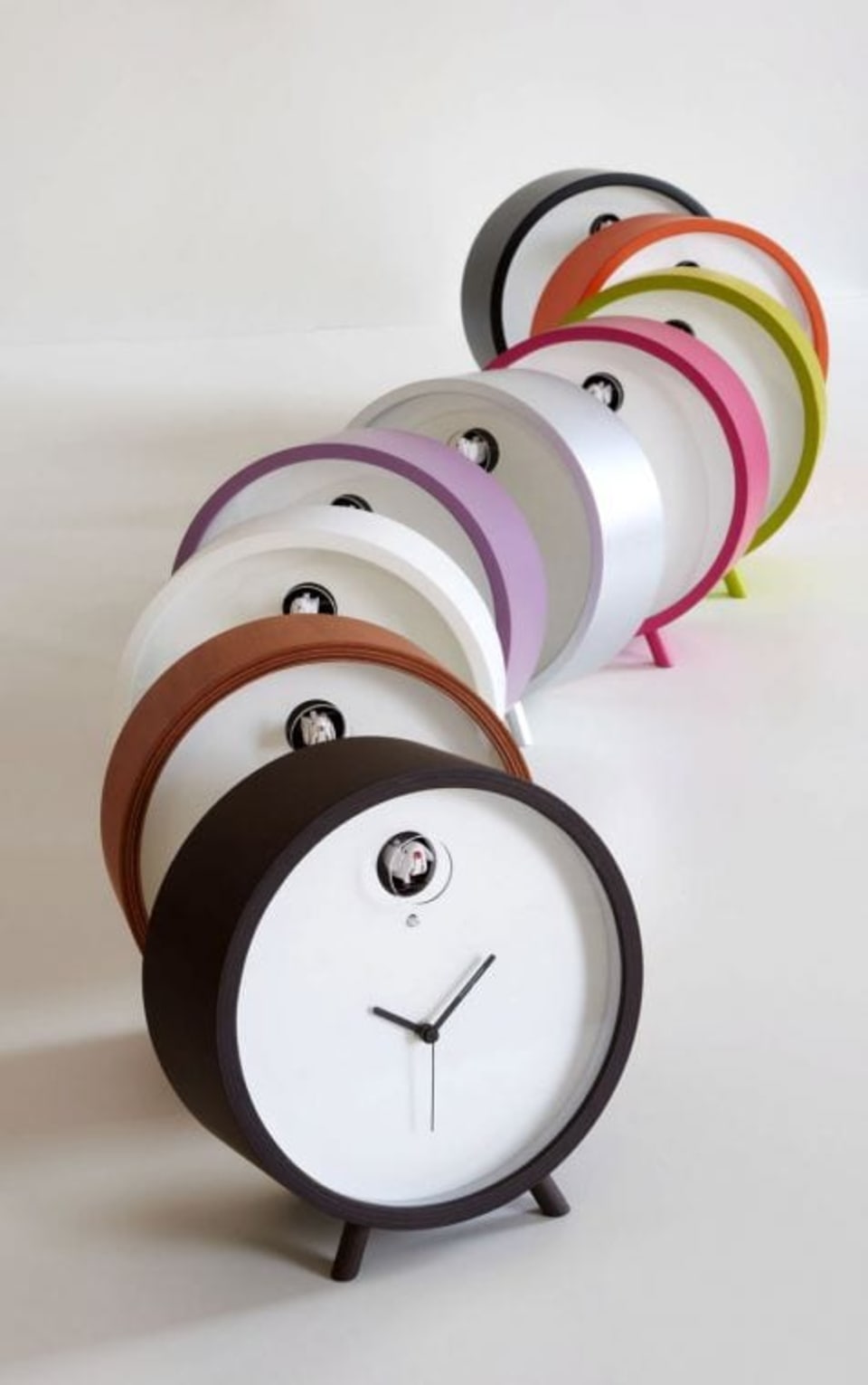 10 Rekomendasi Jam Meja yang Bagus dari Merk Terbaik di Indonesia 2024