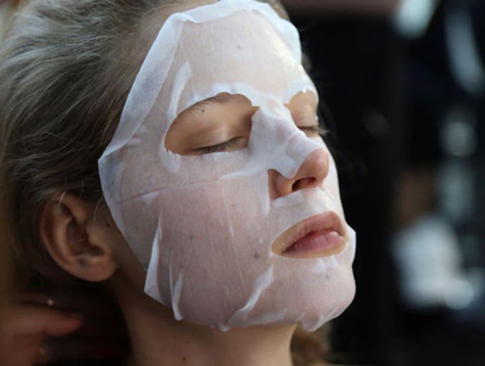 16 Merk Sheet Mask Terbaik untuk Wajah Cerah 2026