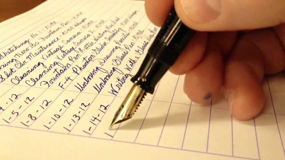 11 Rekomendasi Pulpen Terbaik untuk Menulis 2024