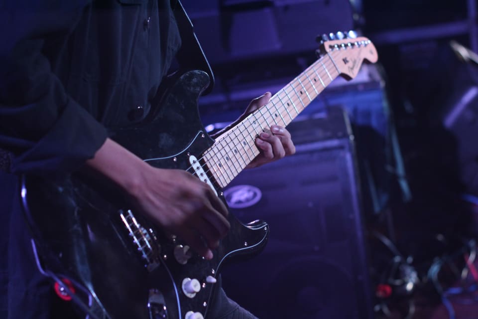 11 Pilihan Merk Amplifier Terbaik yang Bagus 2024