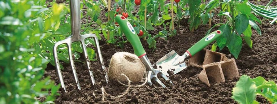 10 Peralatan Berkebun Wajib Punya & Bagus di Indonesia 2025