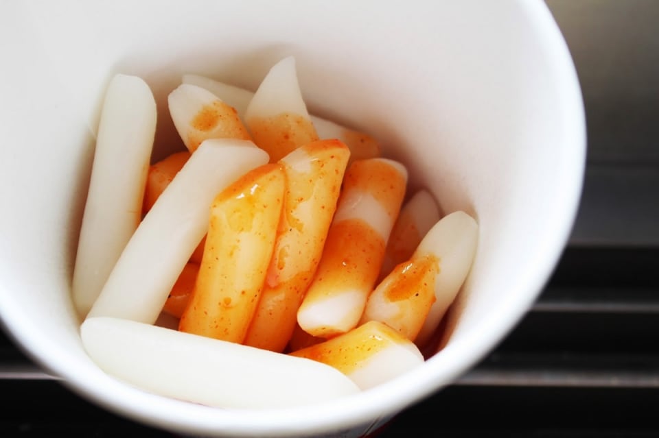 10 Merk Topokki Instan Terbaik, Enak, Praktis 2025