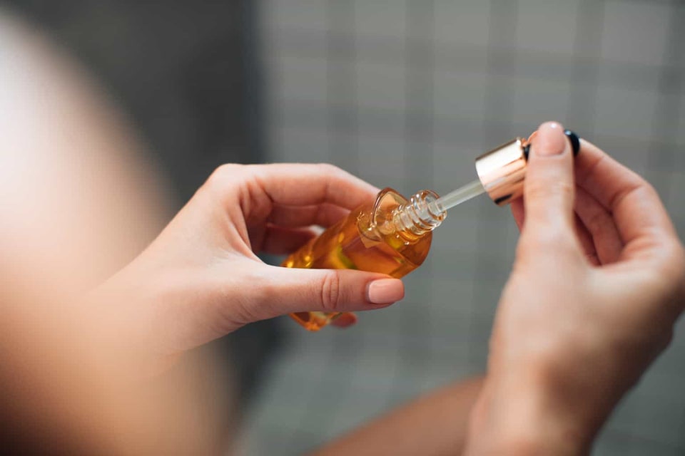 11 Merk Tea Tree Oil yang Bagus & Terbaik 2024