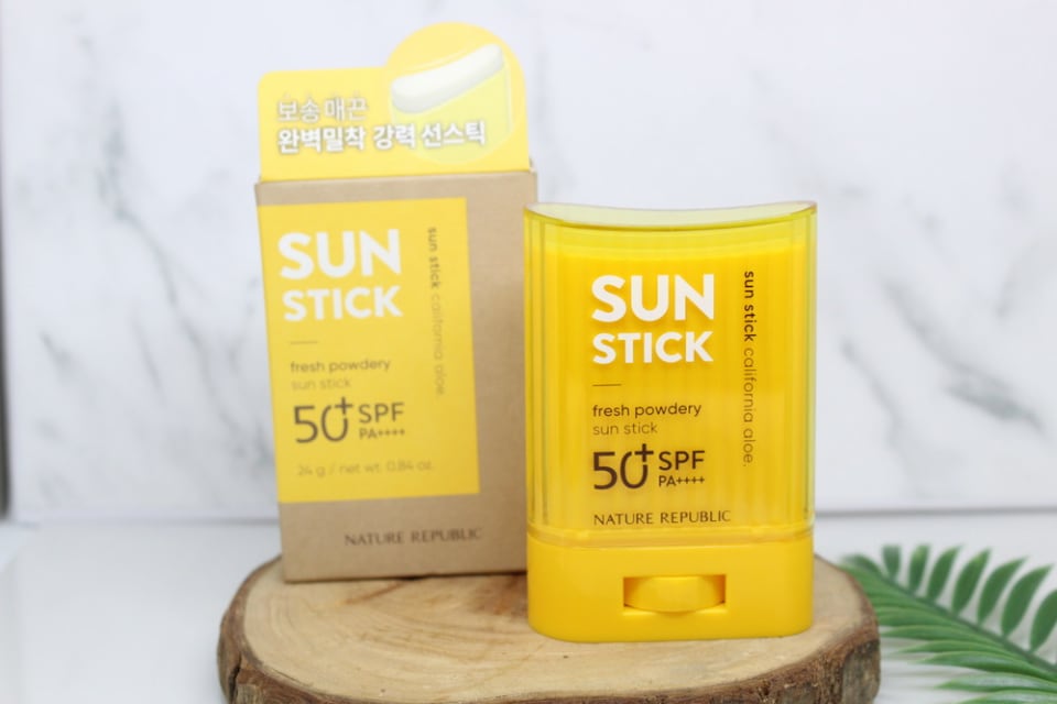 12 Merk Sunscreen Terbaik Lindungi Kulit 2023