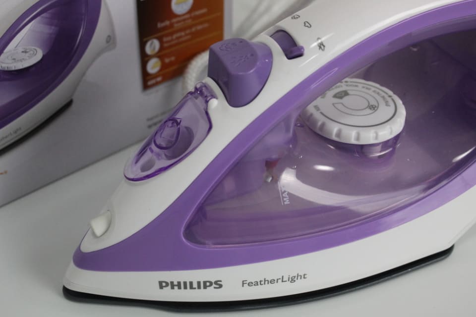11 Rekomendasi Setrika Philips Terbaik & Terbaru yang Bagus (Update 2025)