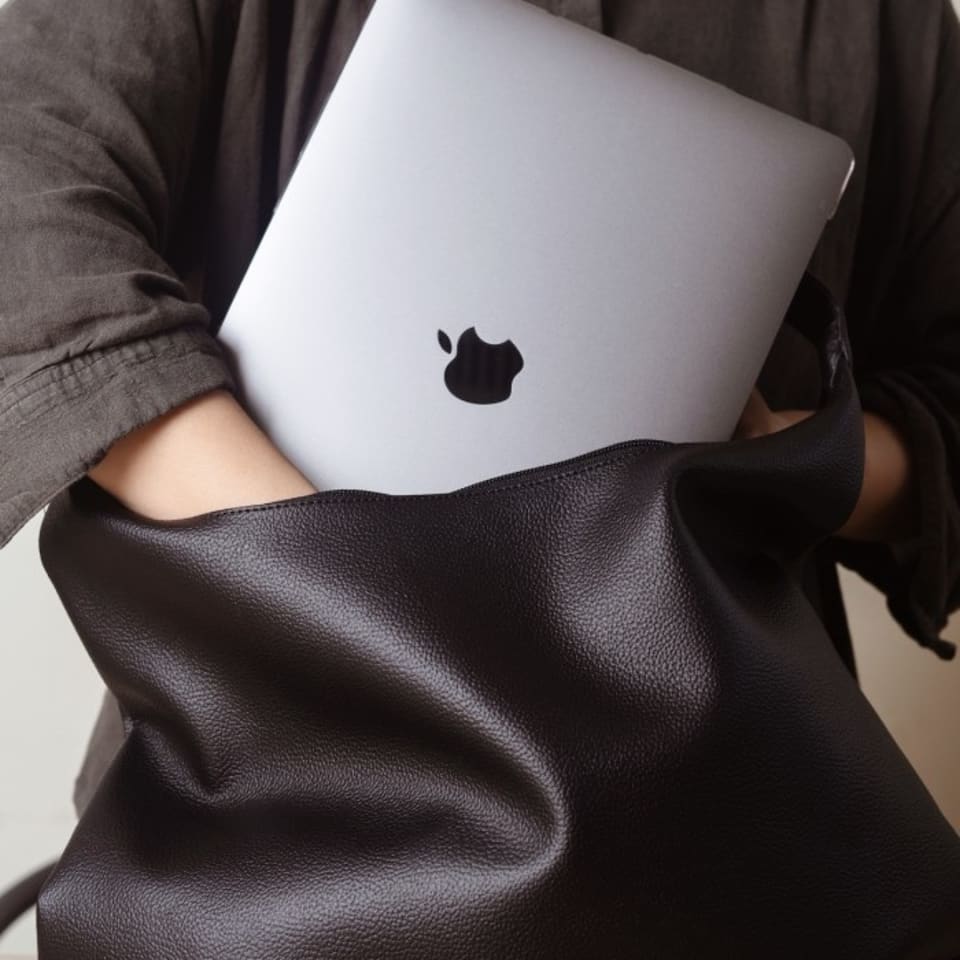 13 Rekomendasi Tas Laptop Kualitas Terbaik 2024