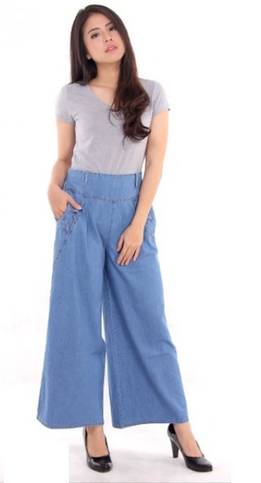 10 Pilihan Jeans Kulot Kekinian yang Terbaik 2022