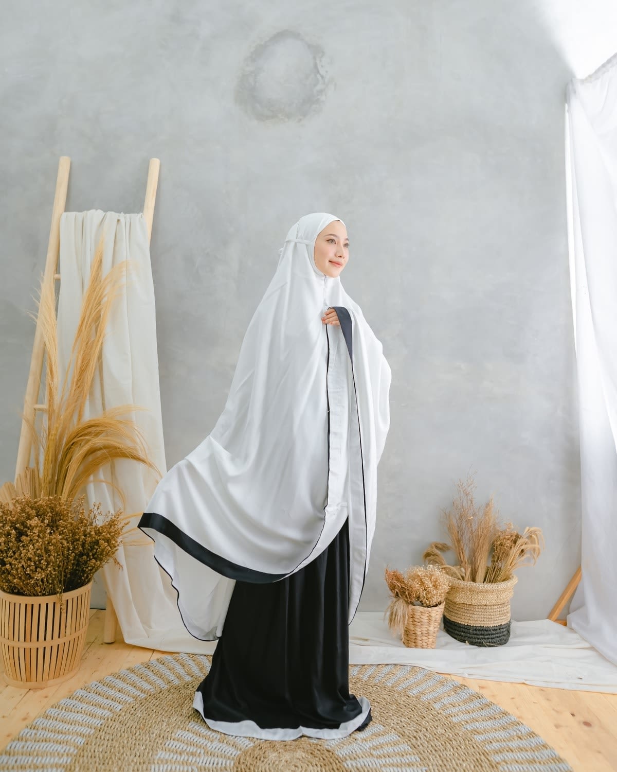 Mukena Zianisa New Salwa Black White Allsize Harga & Review / Ulasan ...