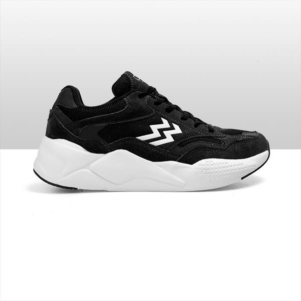 11 Brand Sepatu Lokal Berkualitas Bagus di Indonesia 2023