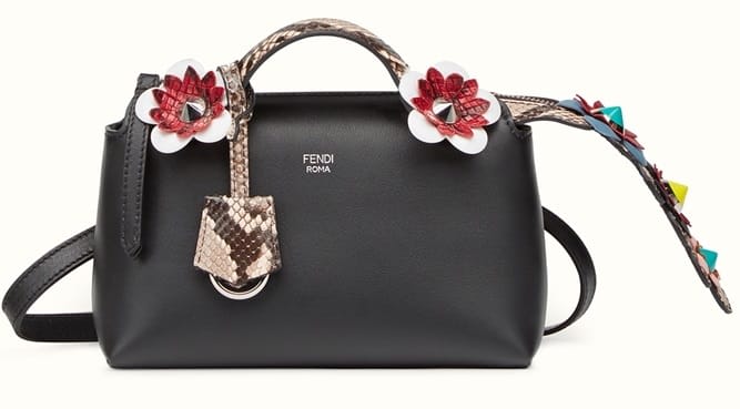 รีวิวสินค้า Fendi by the way small พร้อมราคาที่ดีที่สุดใน Thailand 2024